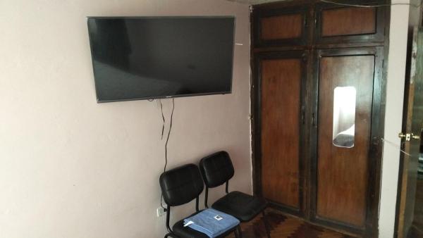 Habitación Completamente Amoblada Y Equipada - Quito