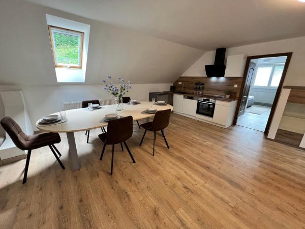 Elysian 3 Apartment - Team - Trenčín