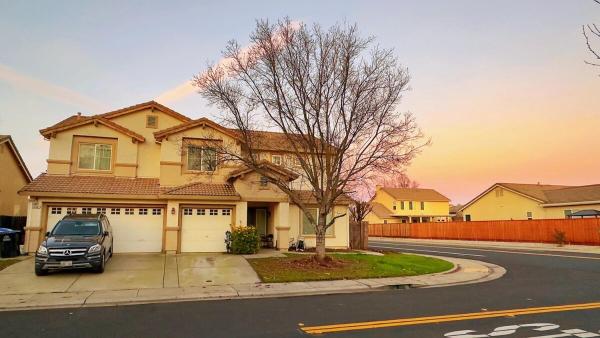 New - Spacious, Comfortable 5 Beds 3 Baths House - Elk Grove, CA