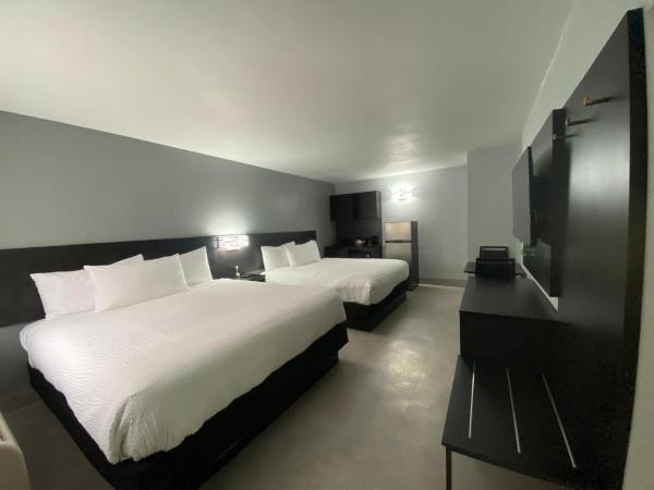 Super 8 By Wyndham Texas City - Tiki Island, TX