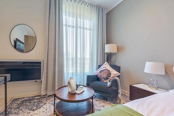 Menlyn Maine Luxury Studio King Bed Free Parking 133 - Pretoria