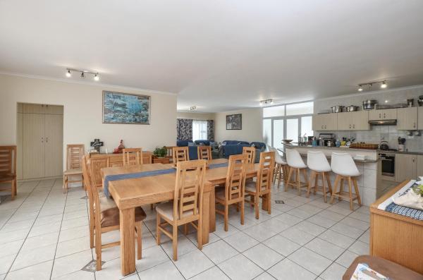 Family Tides - Yzerfontein