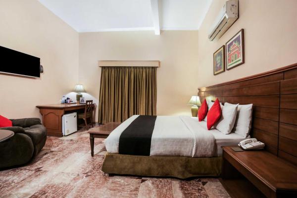 Townhouse Oak - Dayal - Lodge - A Boutique Hotel - Agra