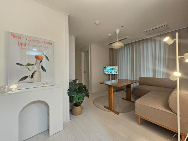 Seoul Station Condo 3 Minutes Away,elevator,new Construction - Seoul