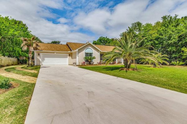 Tiki Bliss Pool & Resort Vibe - Navarre, FL