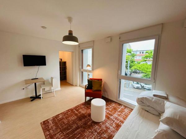 We Live In R - Suite 204 - Reims