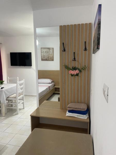 Apartment Katerina - Himarë