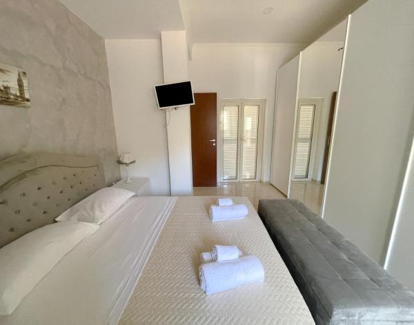 Vale Mare Blu Apartment - Steps From The Sea 50mt & Train And Bus Station - Nettuno