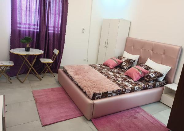 Chambre Hlm - Dakar
