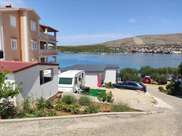 Caravan With Air Condition And Private Toilet - Primošten
