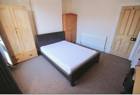 Large Room In Southsea - Southsea