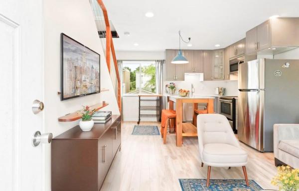 Charming B&b Mezzanine With Free Parking! - Washington D. C., DC