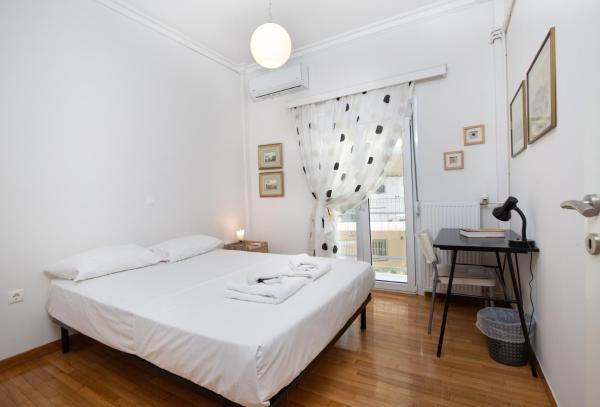 Spacious 3 Bedroom Apartment With Large Balcony - Atenas