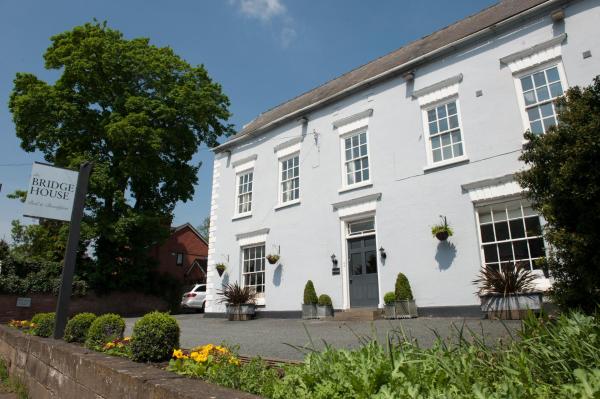 The Bridge House - Symonds Yat
