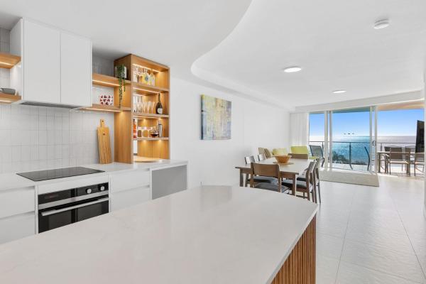 Sirocco 404 Luxurious 3 Bedroom Unit, Ocean Front - Mooloolaba