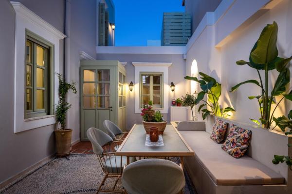 Siliguri Traditional House - Rhodes