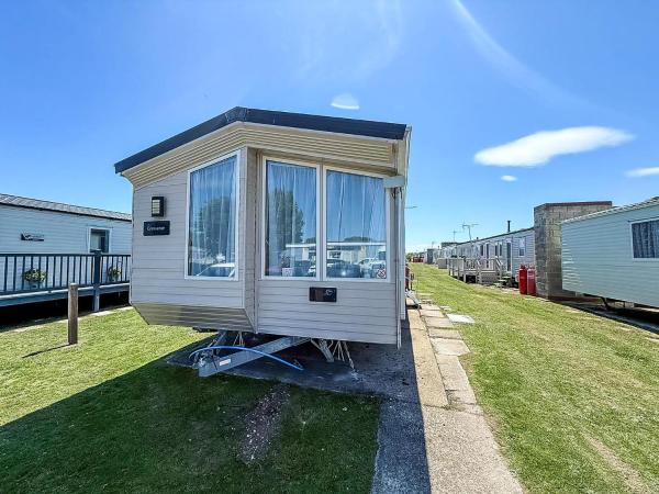 Homely 8 Berth Caravan Near To The Beach In Walton-on-the-naze Ref 17157p - Walton-on-the-Naze