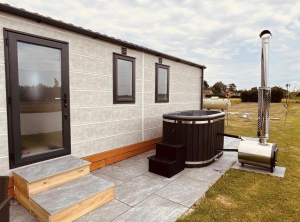 Erins Lakes & Lodges - Horncastle