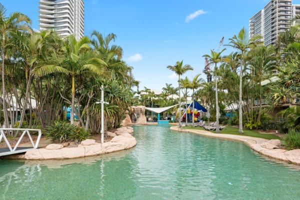 Diamond Beach 24 - Gold Coast