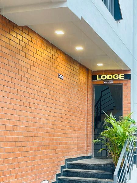 Lavish Hotel Bg-lodge - Hosur