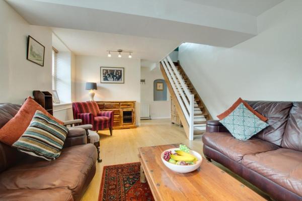 Jaret House - Bakewell