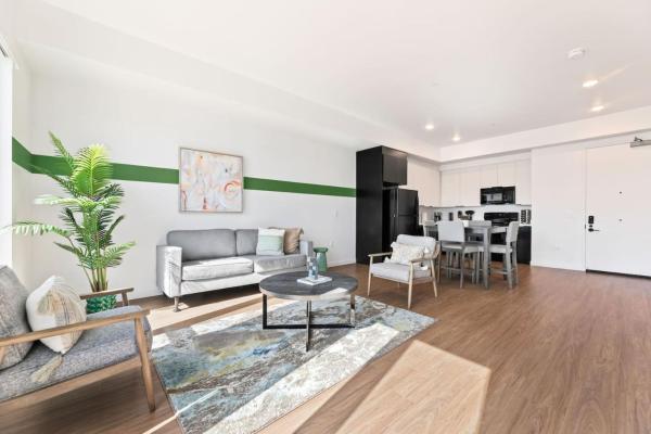 Unique 1-bedroom Dtla Escape With City Views - The Jewelry District - Los Angeles