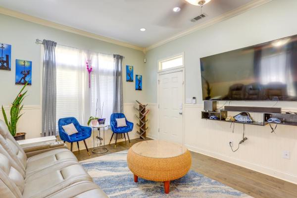 Family Home W/ Fenced Backyard In New Orleans! - Metairie, LA