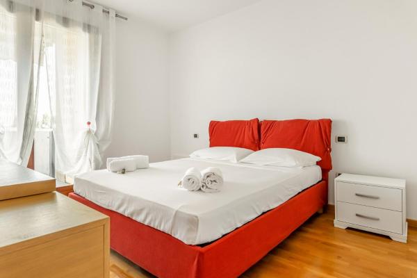 Guesthost - Comfortable & Bright Apartment Mestre - Mira, Italy