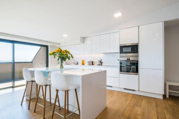 The Shoreline 5 By Portugal Portfolio - Estoril