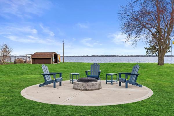 Beautifully Updated Lake House - フォックス・レイク, WI