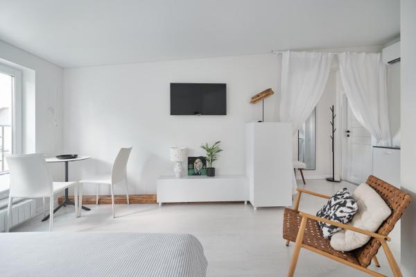 White Door Apartments 3 - Odessa