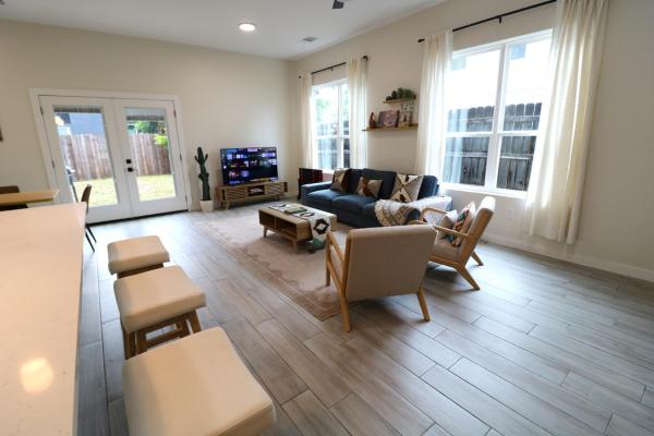 The Lone Star Lodge Cowboy Retreat - Austin, TX