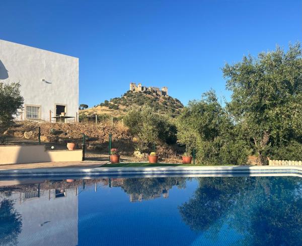 Casa Caraza. Un Olivar Con Vistas Al Castillo De Juego De Tronos - Almodóvar del Río