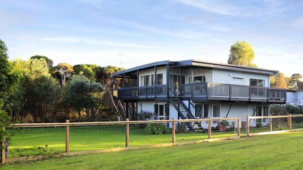 Seanic At Smiths - Book A 3rd Night At Half Price Available From 1st June - 31st Aug Excluding School Holidays & Public Holidays - Shire of Mornington Peninsula