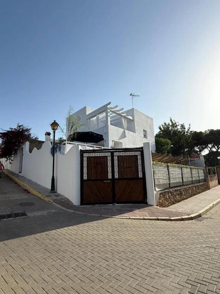 Charming Chalet In Punta Umbría With Private Pool - Huelva