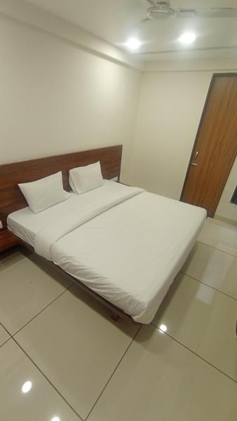 Hotel Kingdom - Indore