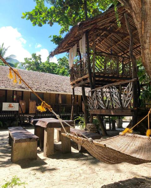 Amami Beachfront Bungalows & Villa - Abra de Ilog