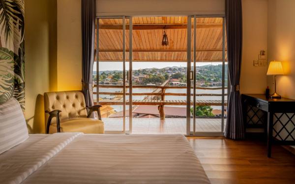 Samprasob Resort - Thong Pha Phum District