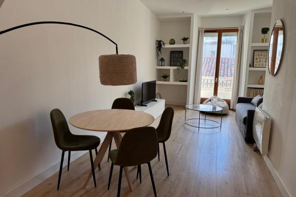 1 Bedroom Apartment With Balcony - Near Park - Montpellier