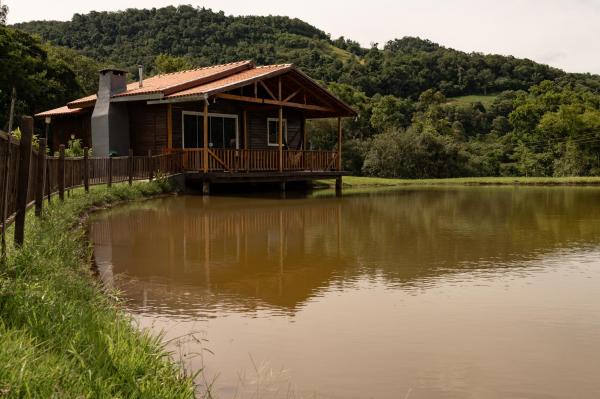 Refúgio Das Uvas * Casa Do Lago - Caiçara