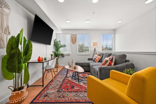 Stylish Slc Townhome King 2-car Garage - Salt Lake City, UT