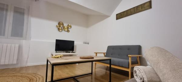 Emy Centre-ville T3 Rénové Cocon Cosy Parking 50 M2 - Charleville-Mézières