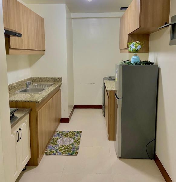V-tan Condo - Taytay