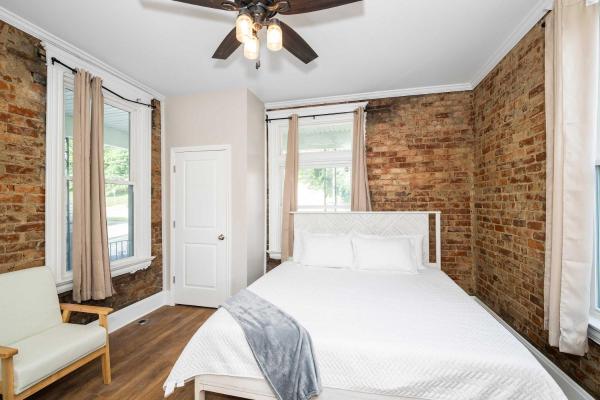 Ludlow Lodge With City Views - Ludlow, KY