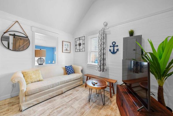 Gv - Romantic Beach Getaway - Grove City, OH