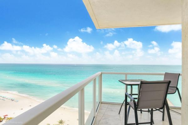 Balcony On The Ocean - Picture Perfect - Sunny Isles Beach, FL