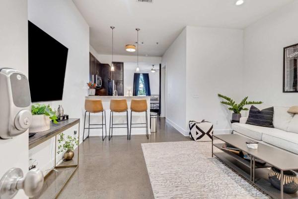 Centennial Park Condo Near Broadway Sleeps 4 - Nashville, TN