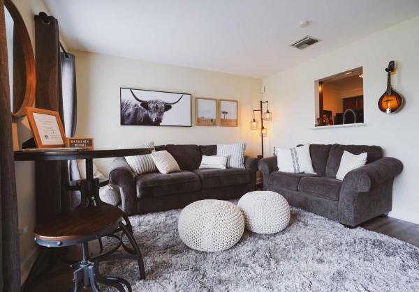 Riverfront Condo Centrally Located Near Dt - Nashville, TN