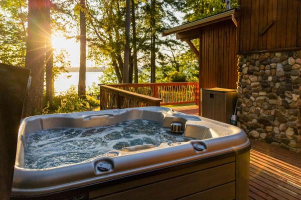 Game Room And Private Beach Anderson Island Gem - Gig Harbor, WA