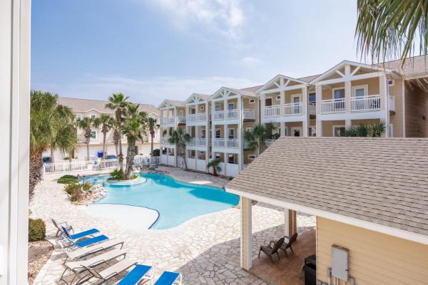 Padre Island Retreat With Optional Golf Cart - Corpus Christi, TX
